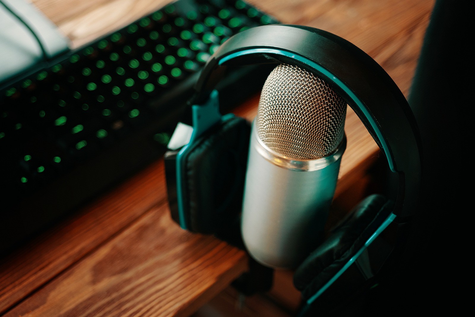 Podcast Guests Radio Talk Show Combo #anniejenningspr | Annie Jennings PR